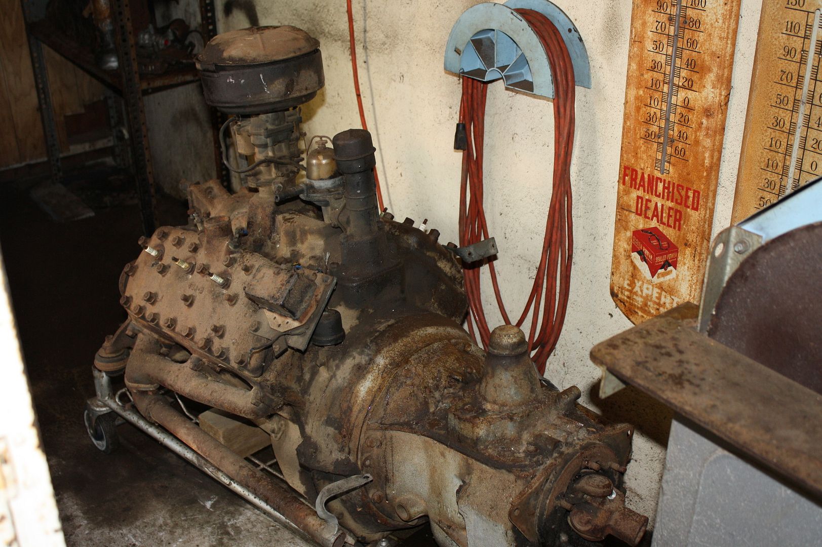 Flathead V8 engine. 59A-B - The Ford Barn