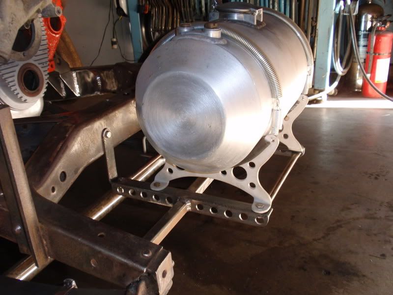 moon gas tank mounts? | The H.A.M.B.